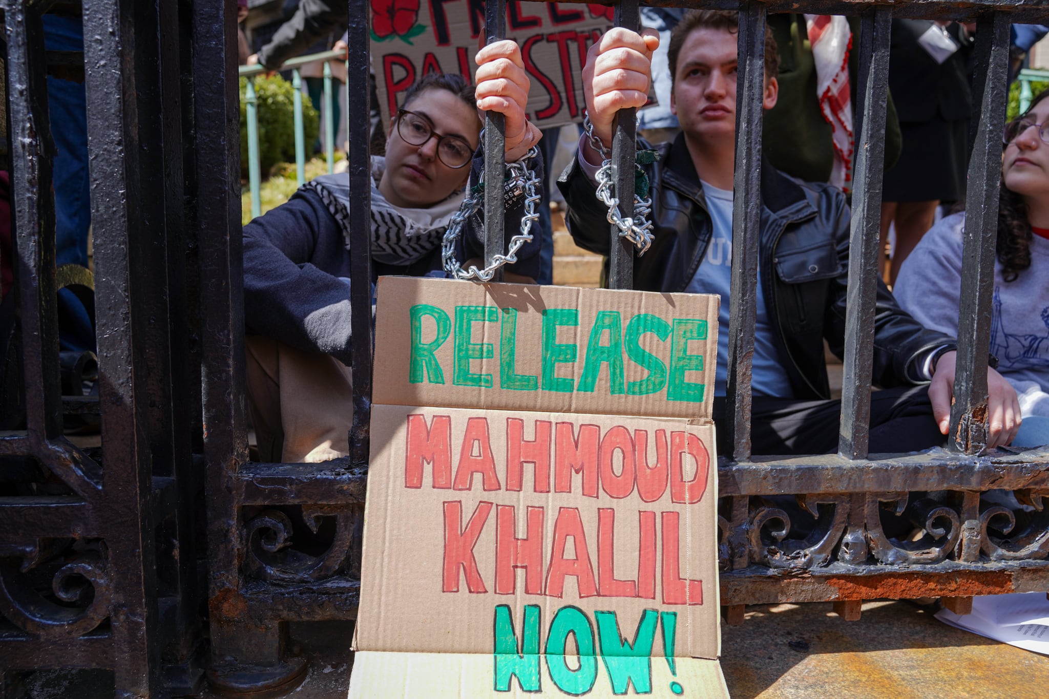 Jewish pro-Palestinian protesters chain themselves to gates outside St ...