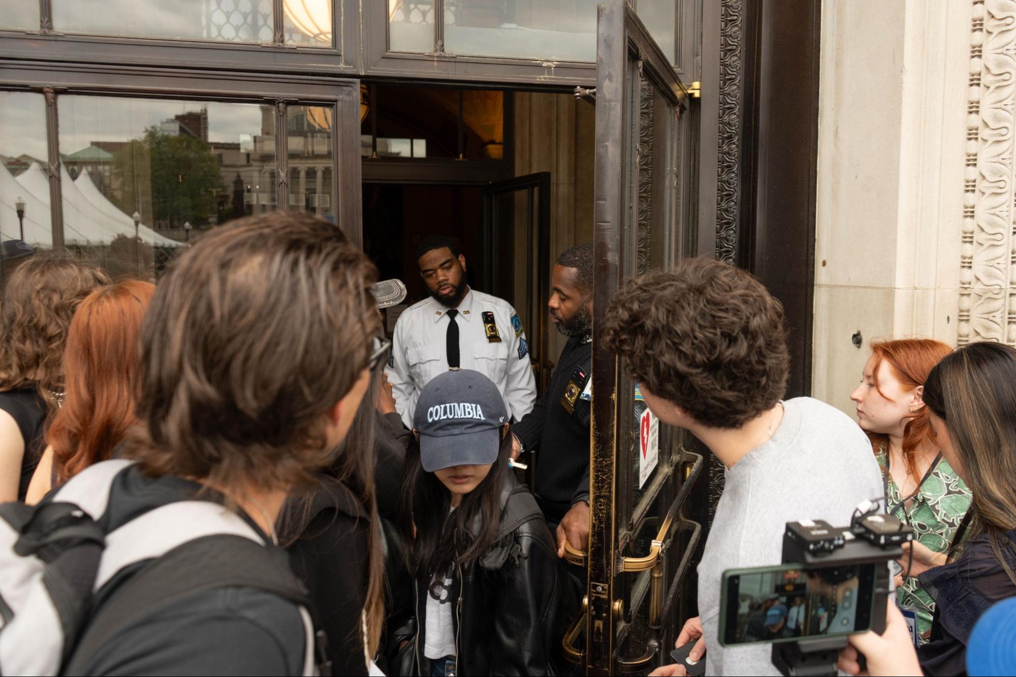 In Focus: NYPD arrests 78 at pro-Palestinian protest in Butler Library