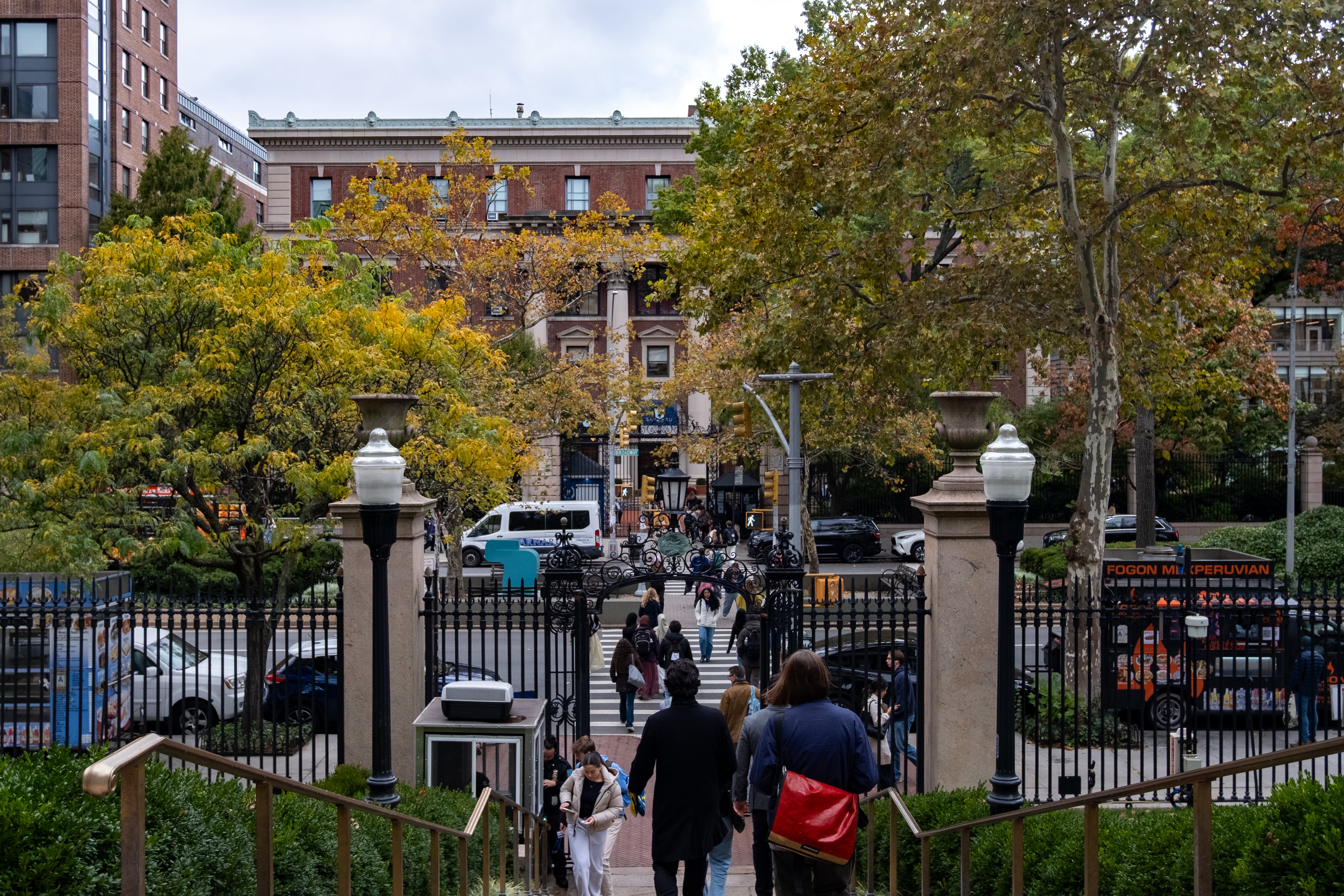 Columbia opens Morningside campus guest registration to Barnard affiliates