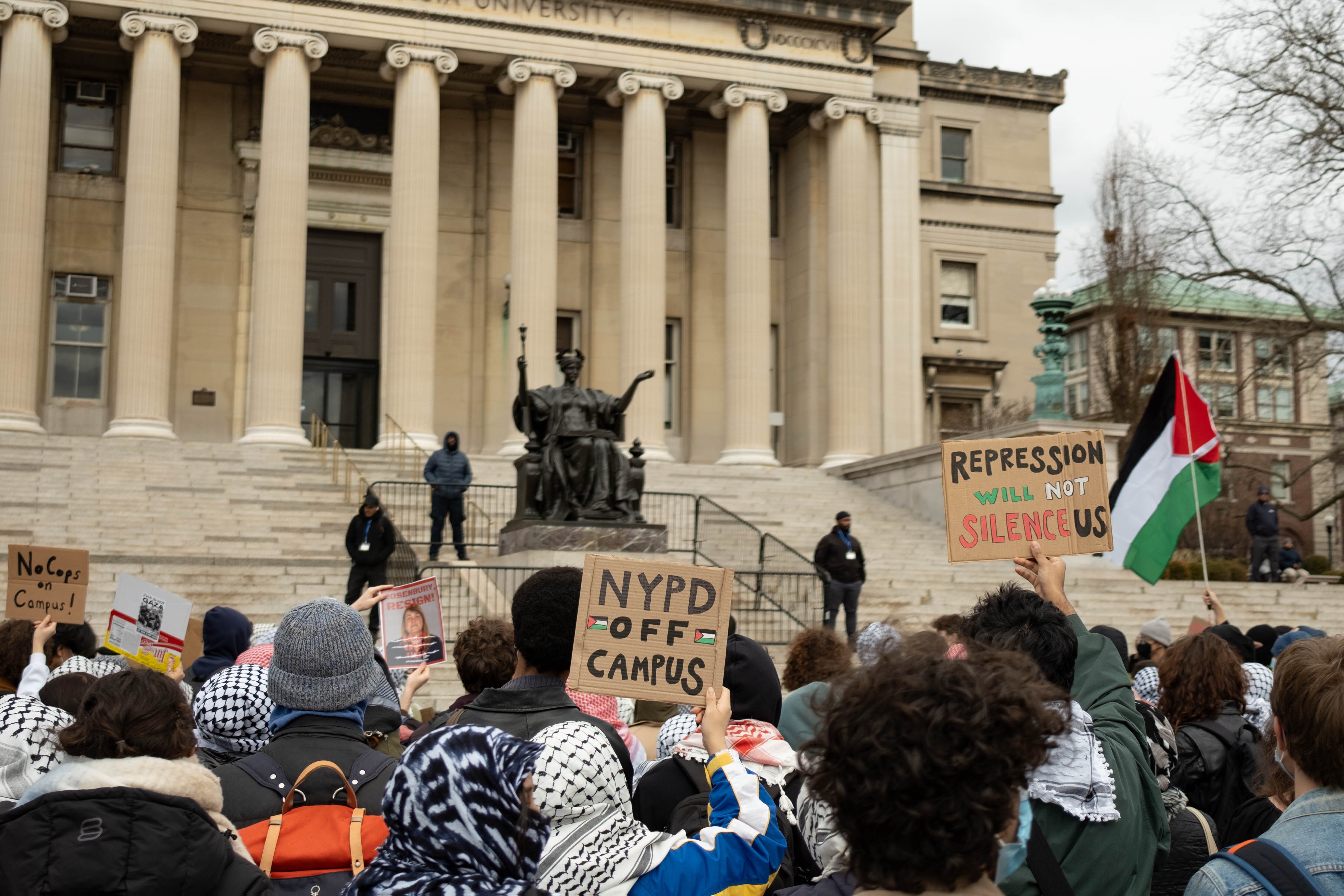 Demonstrators hold ‘emergency protest’ at Low Steps to ‘stand against ...