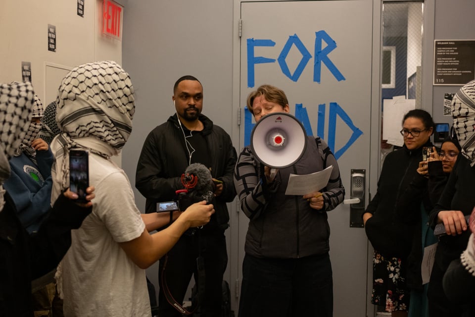 Protesters stage sit-in outside Barnard dean’s office